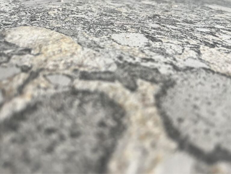 4'x8' ROCKY WHITE Marble Veneer Panel - FLEXX SLATE